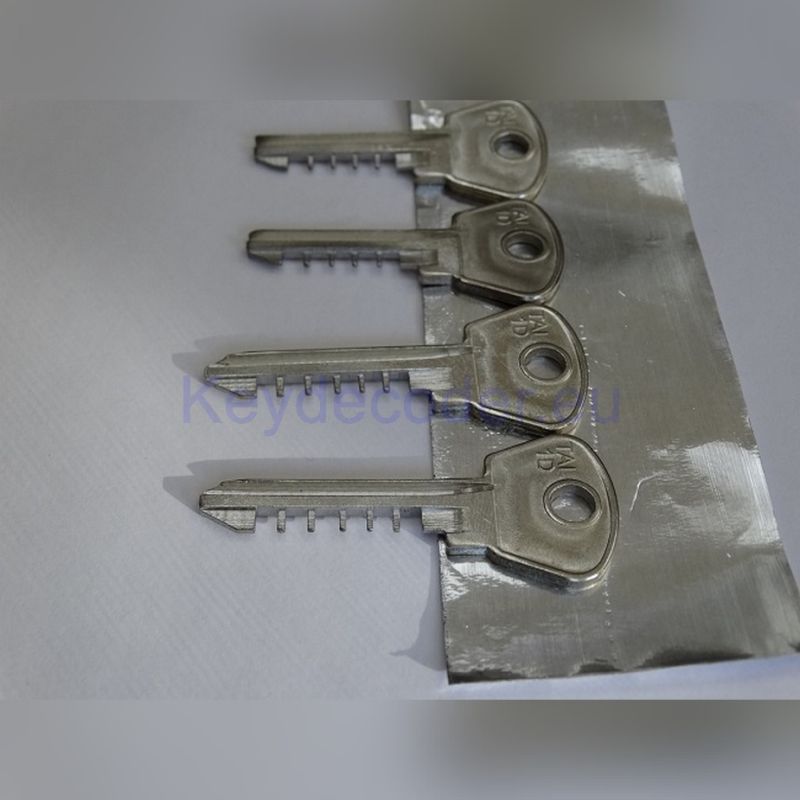 Self-impression for english type locks - Keydecoder